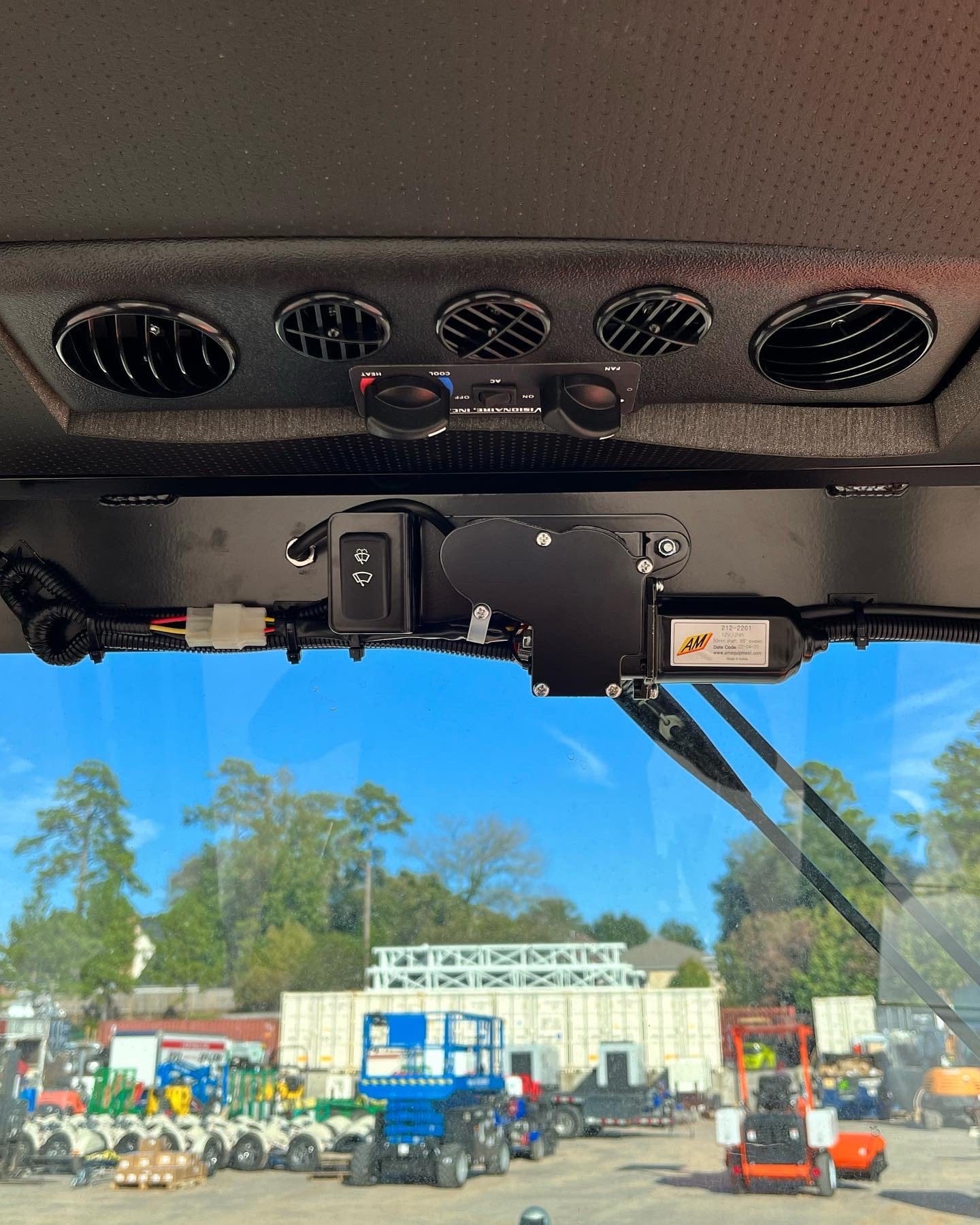 LayMor SweepMaster 300 Closed Cab Street Sweeper with Kubota D1105 Eng ...